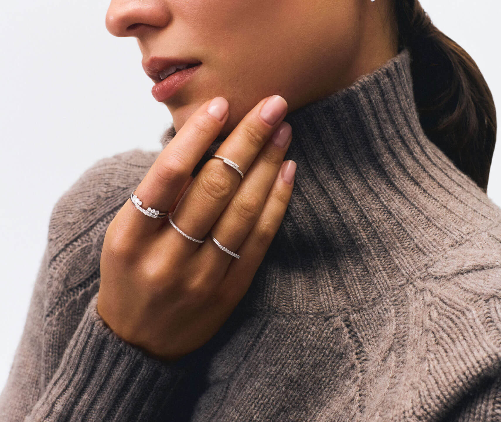 Bagues de Fiançailles en or, Colliers & Bracelets - Djula.fr